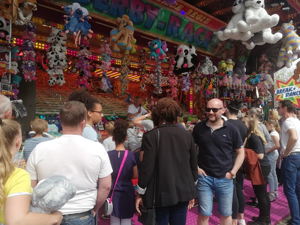 Kermis spellen huren ? Kermisattracties huren doe je bij Fun Factor ...